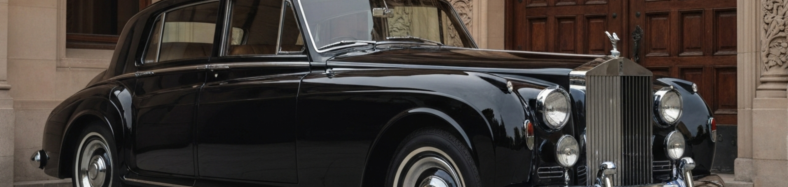 Ballantyne Limousine: Rolls Royce Phantom V Limo Service